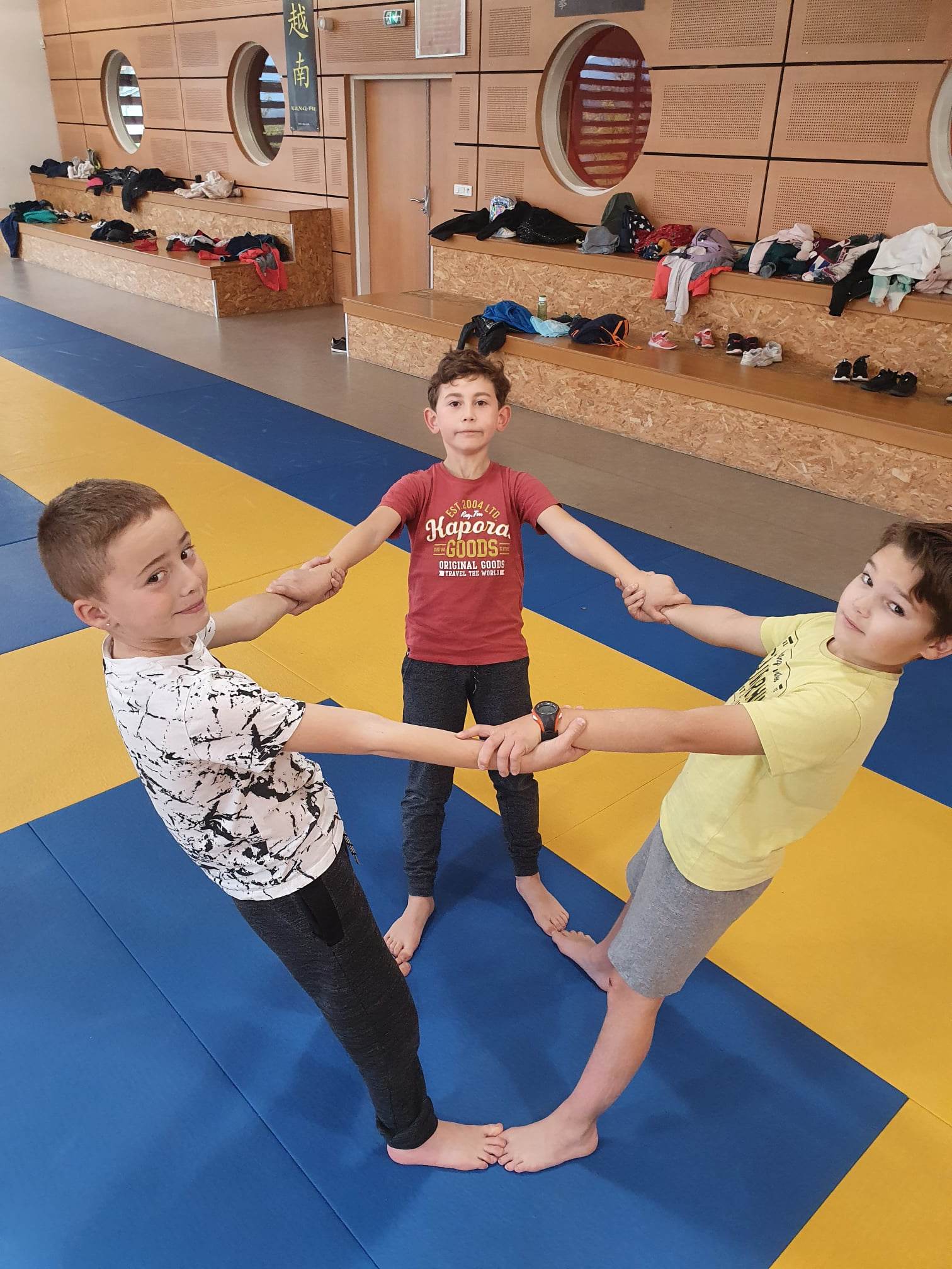 CE - CM : Acrogym - Groupe Scolaire Pierre de Tarentaise